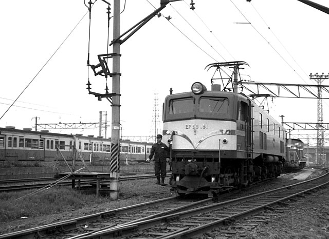 関西本線竜華機関区 1973年4月撮影KONICA C35